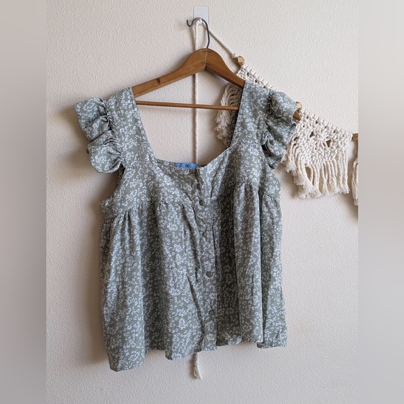 CeCe | Tops | Cece Green Floral Tank Medium | Poshmark